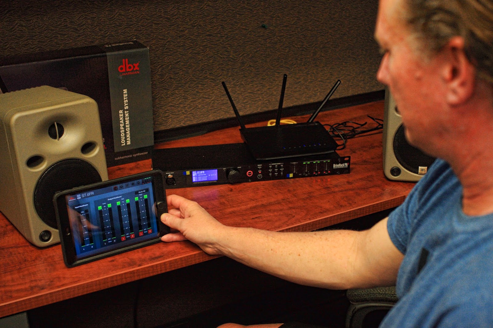 HARMAN’s dbx DriveRack PA2 Loudspeaker Management System Makes A Night ...