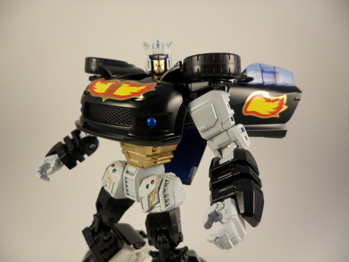 Transformers Custom World: July 2011