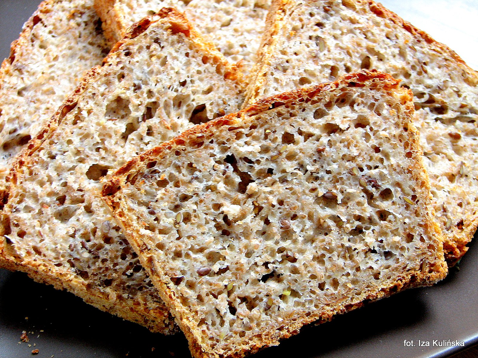 Chleb graham z siemieniem, na zakwasie | Smaczna Pyza