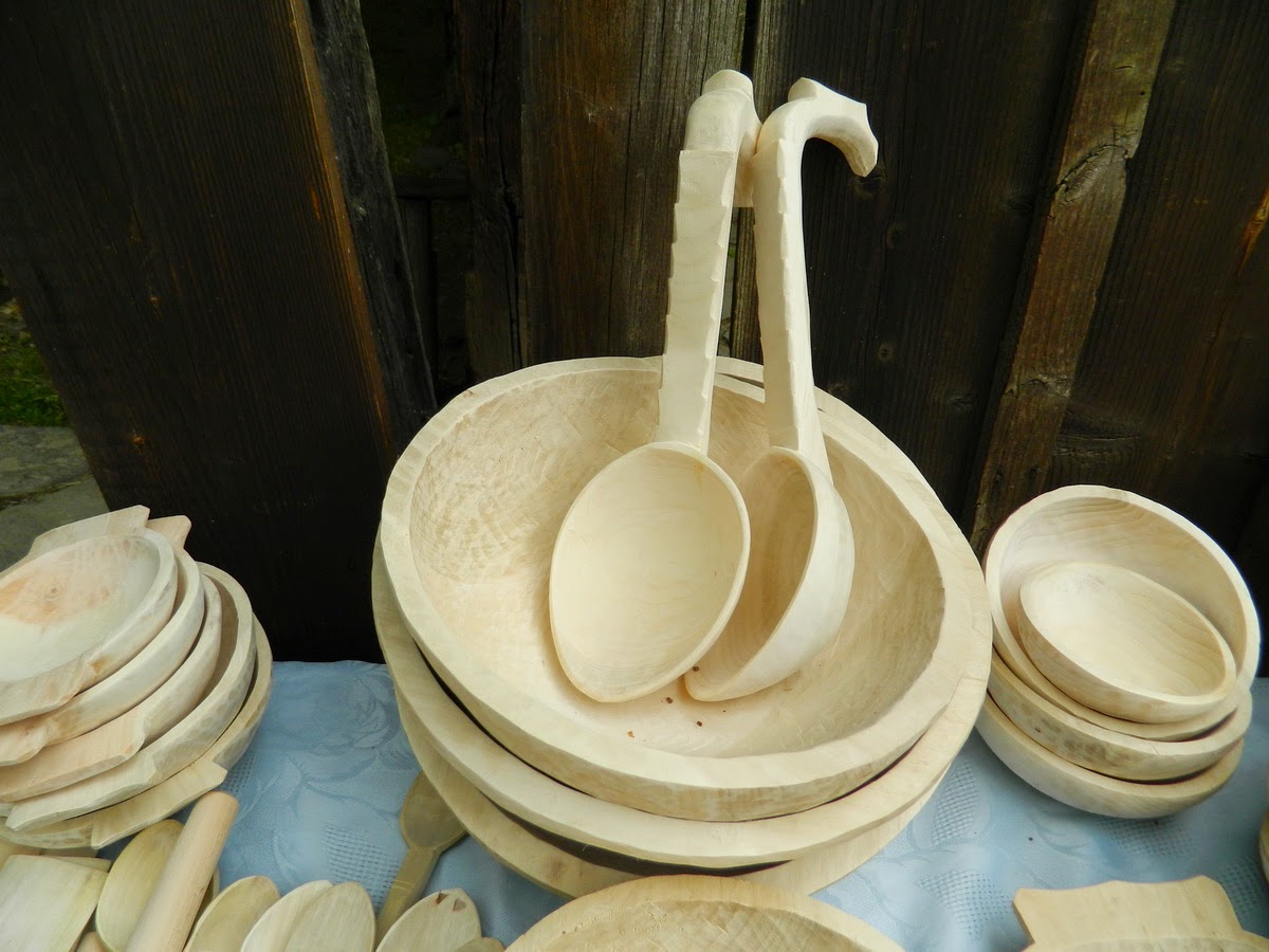 LA MULTI ANI, ROMANIA!: Obiecte de uz casnic traditionale din lemn