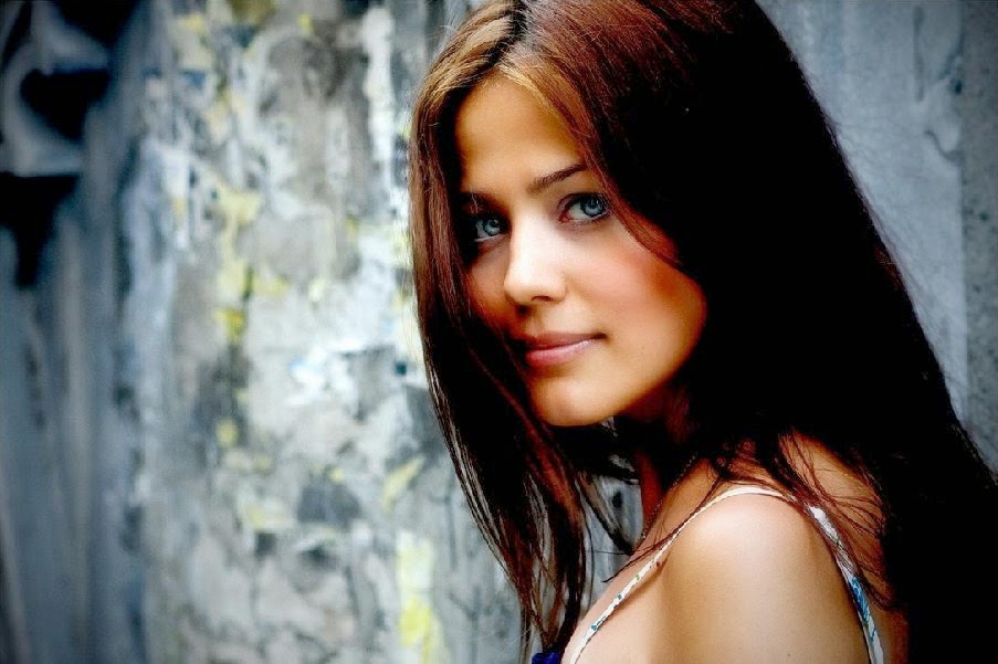 Burçin Abdullah Kimdir? - TV Dergisi