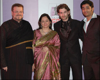Neil Nitin Mukesh Family Photos | Wedding Photos Of Actors | Hindi ...