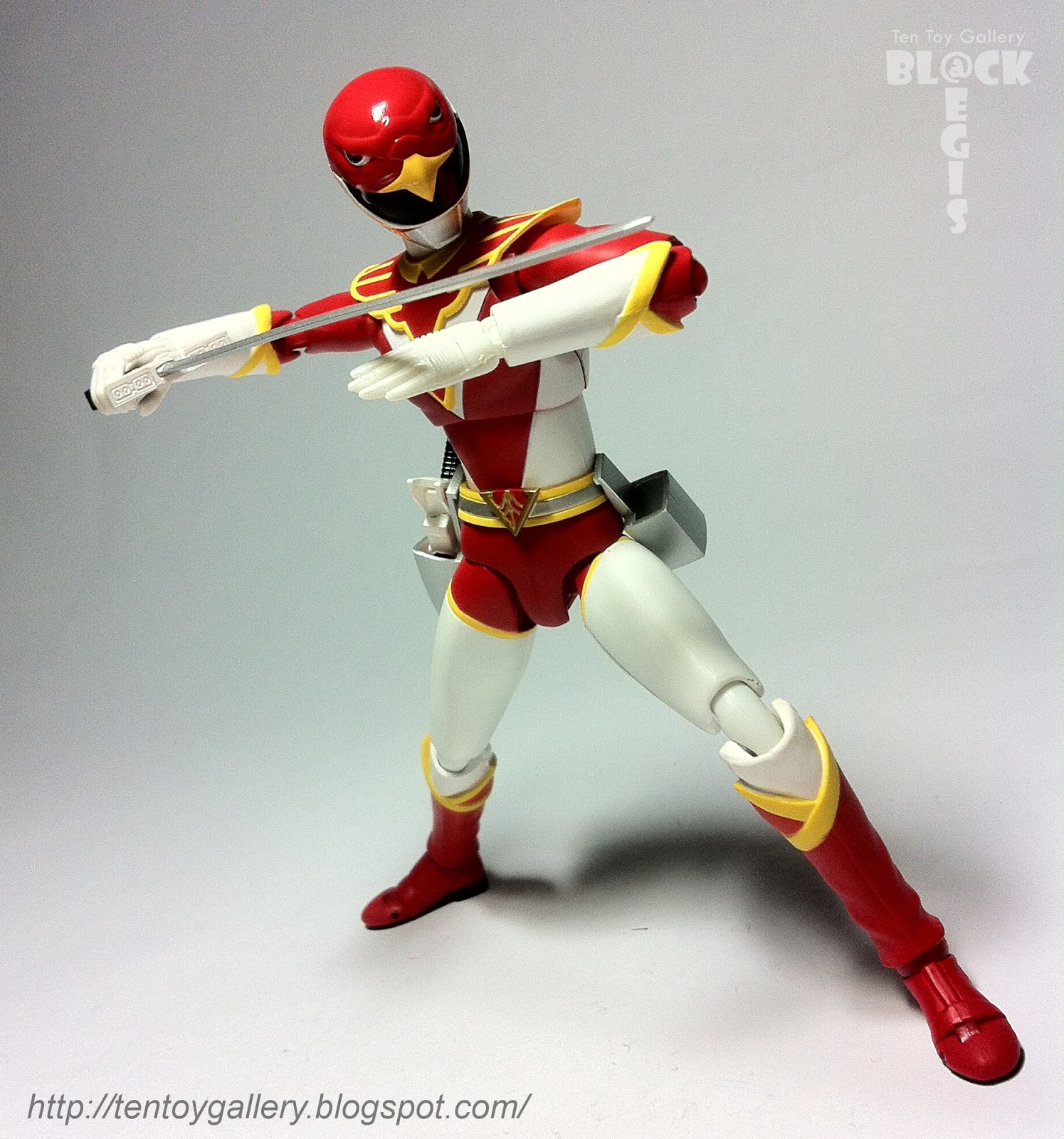 Ten Toy Gallery: Review: S.H.Figuarts Red Hawk