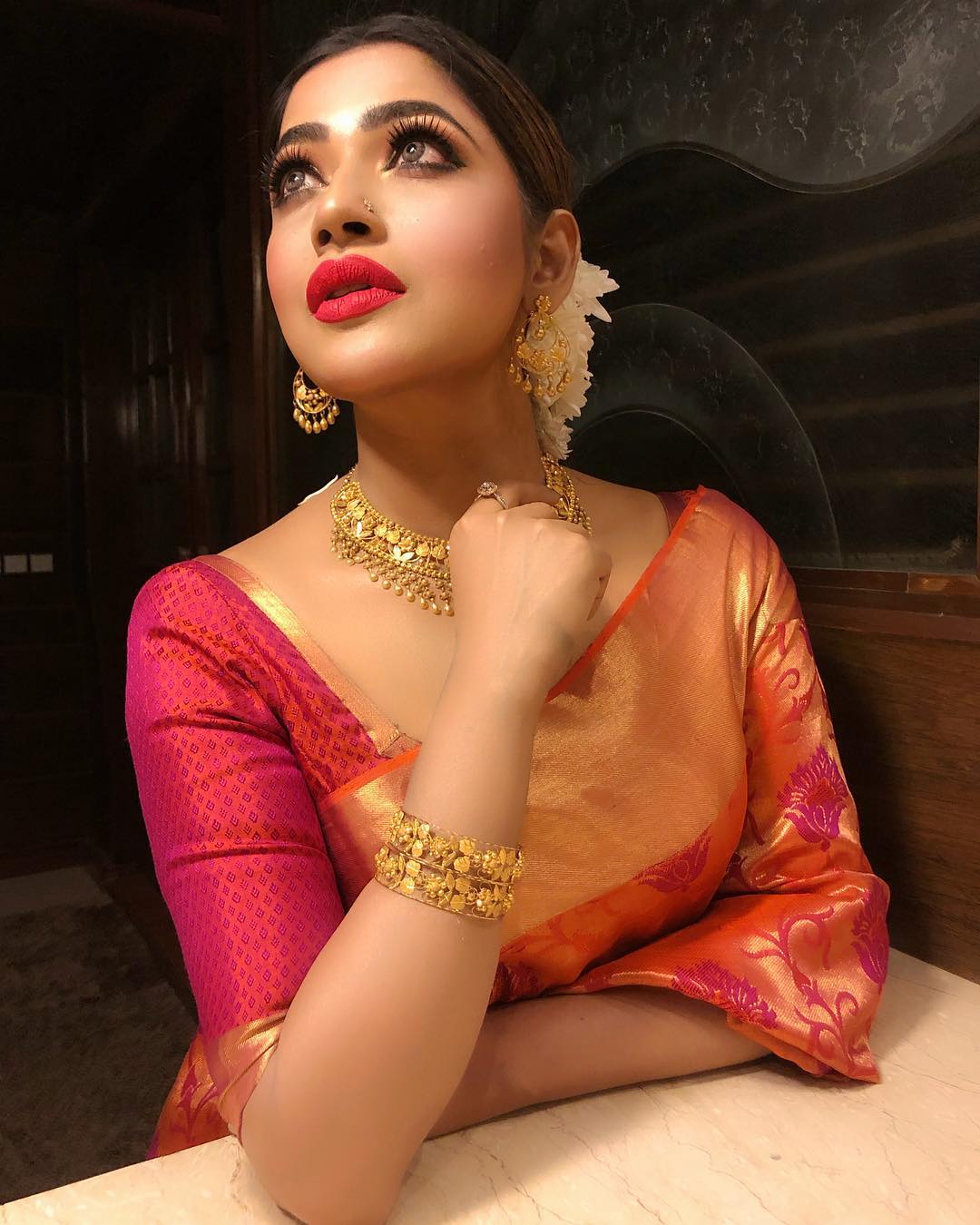 Bangladeshi Actress Azmeri Haque Badhon | Bangladeshi Model Azmeri ...