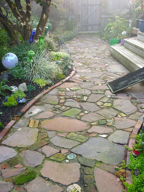 Casual Casa: Benefits and beauty of DIY stone garden paths