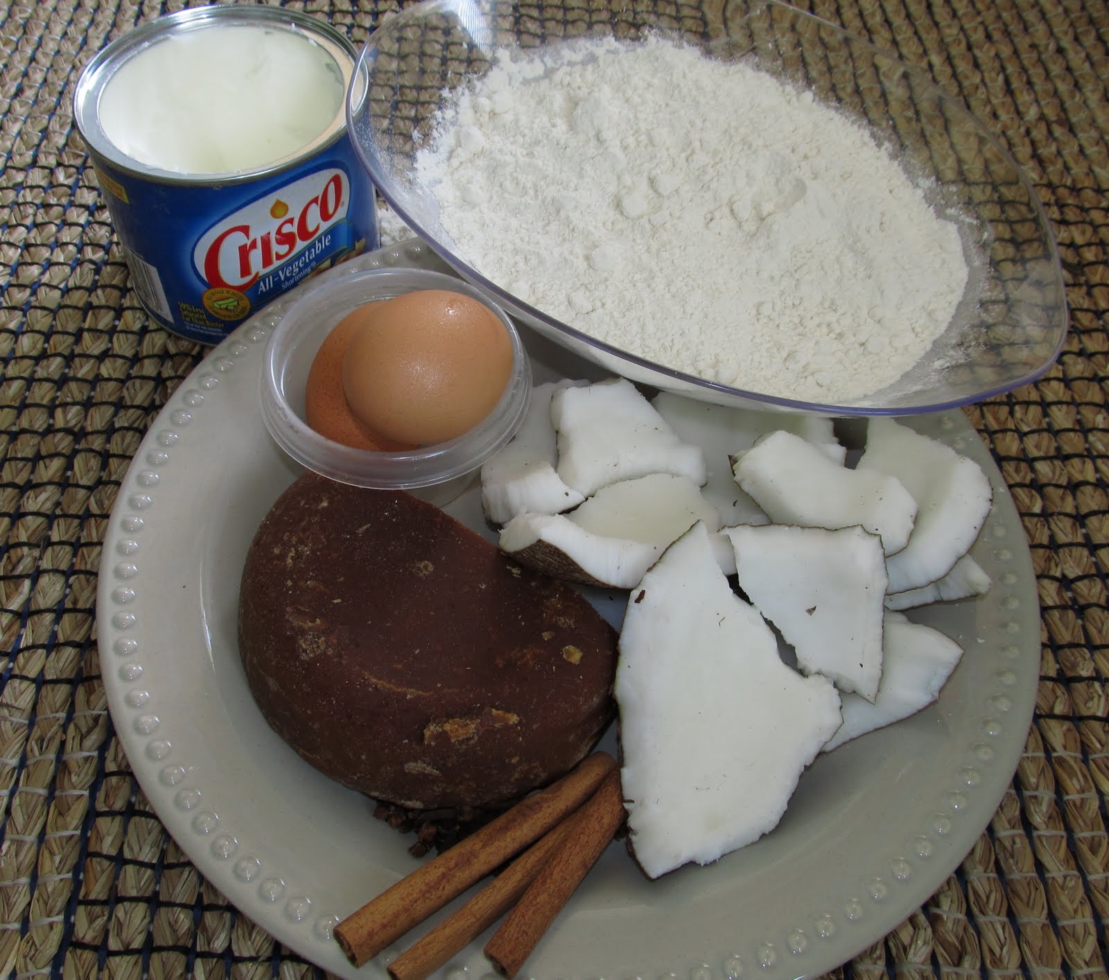 Cocina y Recetas de Venezuela en La Casita de Maribri: LOS BESITOS DE COCO