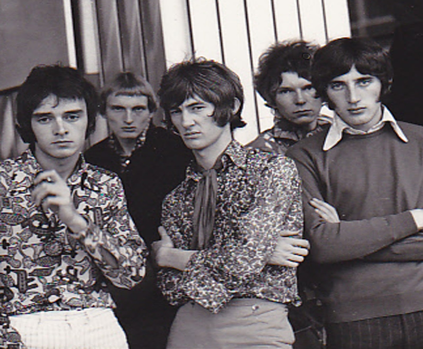 ART INTO DUST: The Syn: Previously Unseen Pictures