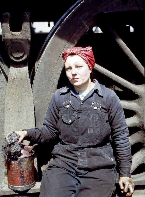 Arrowhead Vintage: The WWII-era Female Railroad Workers Serving Up ...