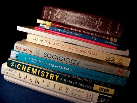 Cheap Textbooks For College: Used College Books Are Easy to Find