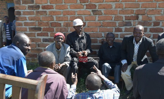 platzphonce: PICHA 10: Taarifa rasmi za kifo cha Kinyambe kutoka katika ...