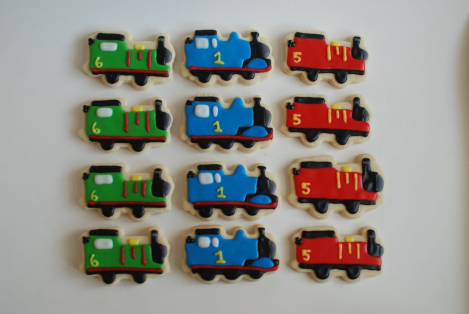 allison's cookies: :: Thomas the Train Cookies (and Percy and James)