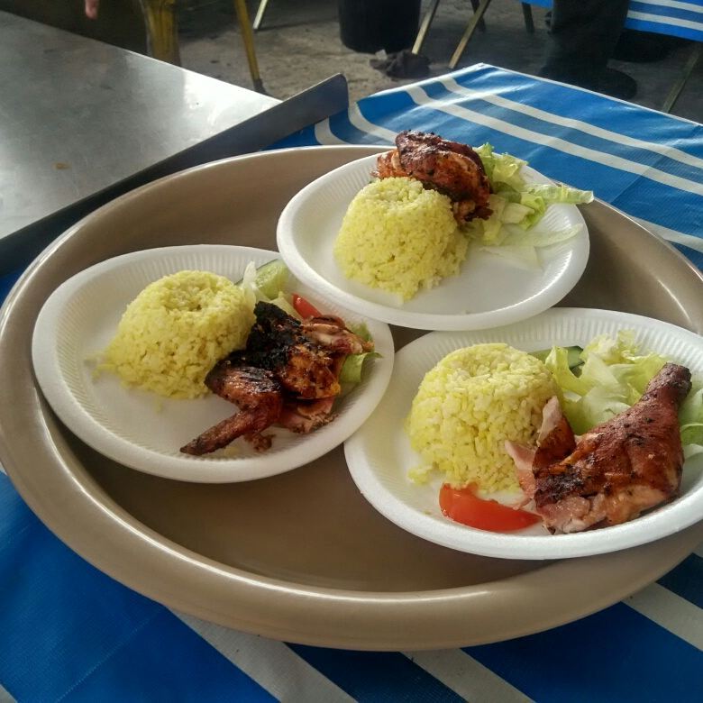 Lunch Di Ayam Bakar Pasu Terlangkop Abang Yusdey ~ SURIA AMANDA