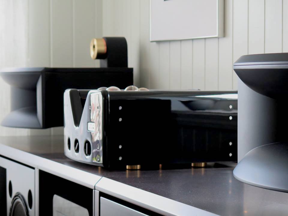 VIVA AUDIO CREDENZA LOUDSPEAKERS SYSTEM – M & S | Ultimate High-Fidelity