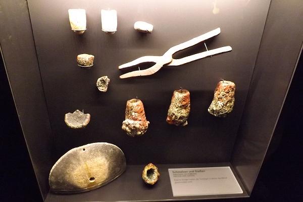 The Lost Fort: Shiny Things from Viking Times - The Gold Treasure of ...