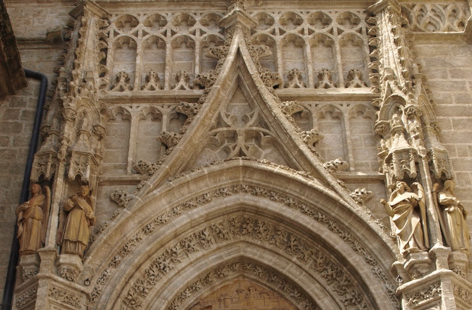 Sevilla Daily Photo: La Puerta de los Palos (4): las pilastras.