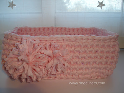 Angelineta: Cesta rectangular de trapillo