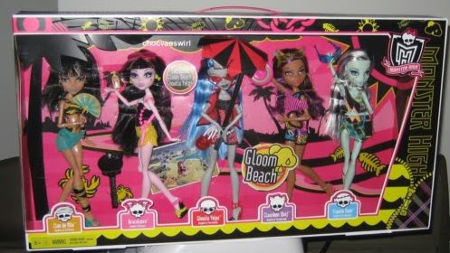 Monster High's Scream Team Goes a Packing? | NataliezWorld