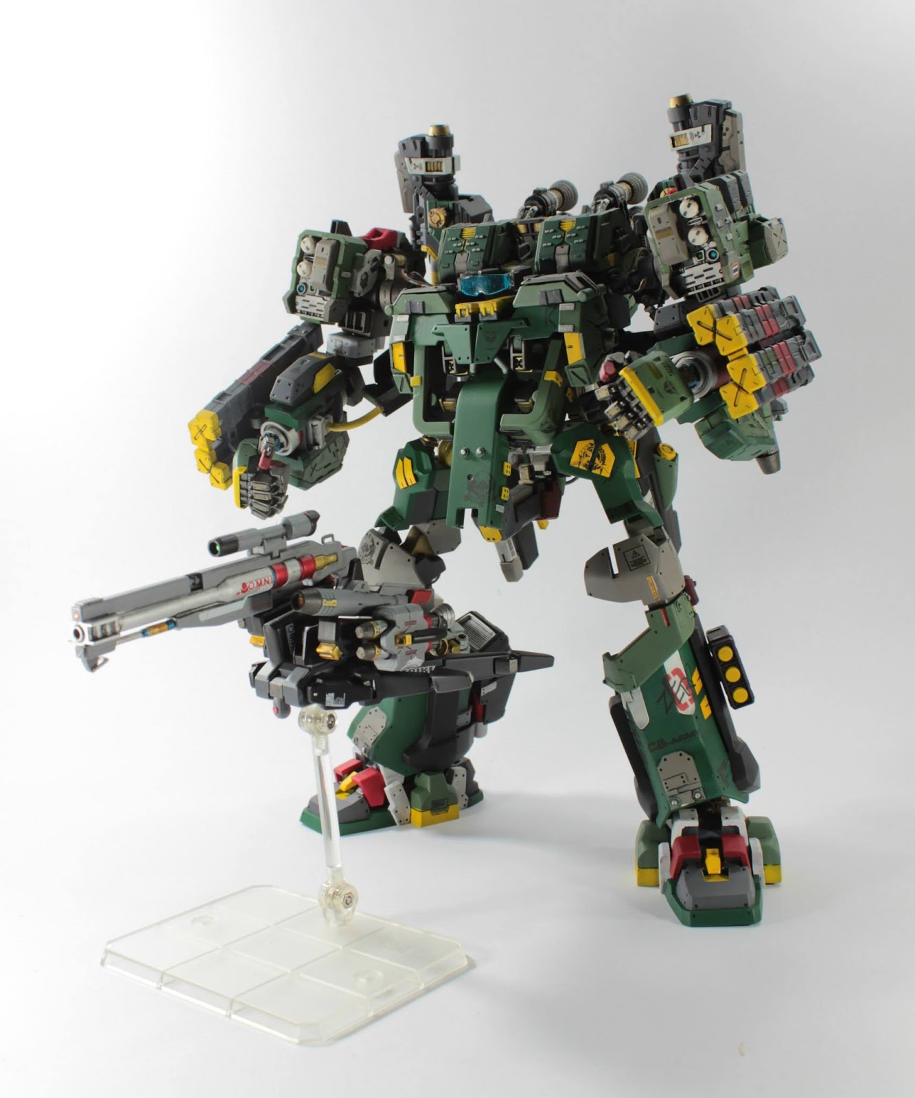 Gundam Family: Striker Buster (Heavy Type) & Gundam Astraea Arfogaeth ...