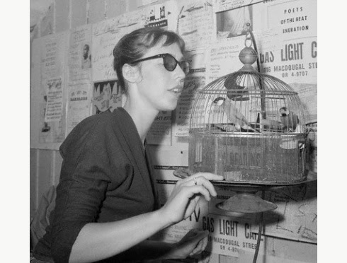 EN UN BOSQUE EXTRANJERO: Elise Cowen