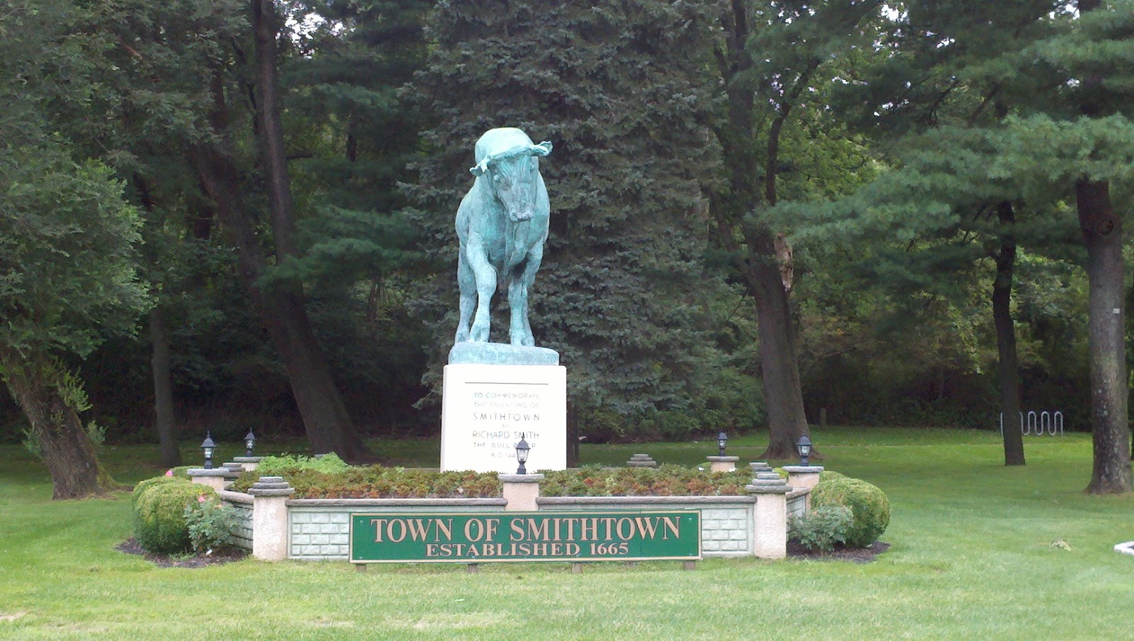 The Smithtown Bull in Smithtown, New York