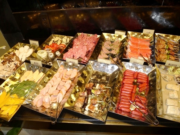 It's a Lovely Day: Yakimix at Robinsons Place Manila