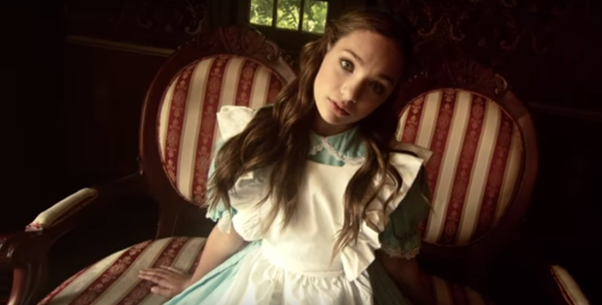 MADDIE ZIEGLER VIRA ALICE NO PAÍS DAS MARAVILHAS DE TODRICK HALL ...