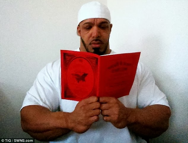 Welcome to Pius Ehimare blog!: Photo of First Muslim Body Builder