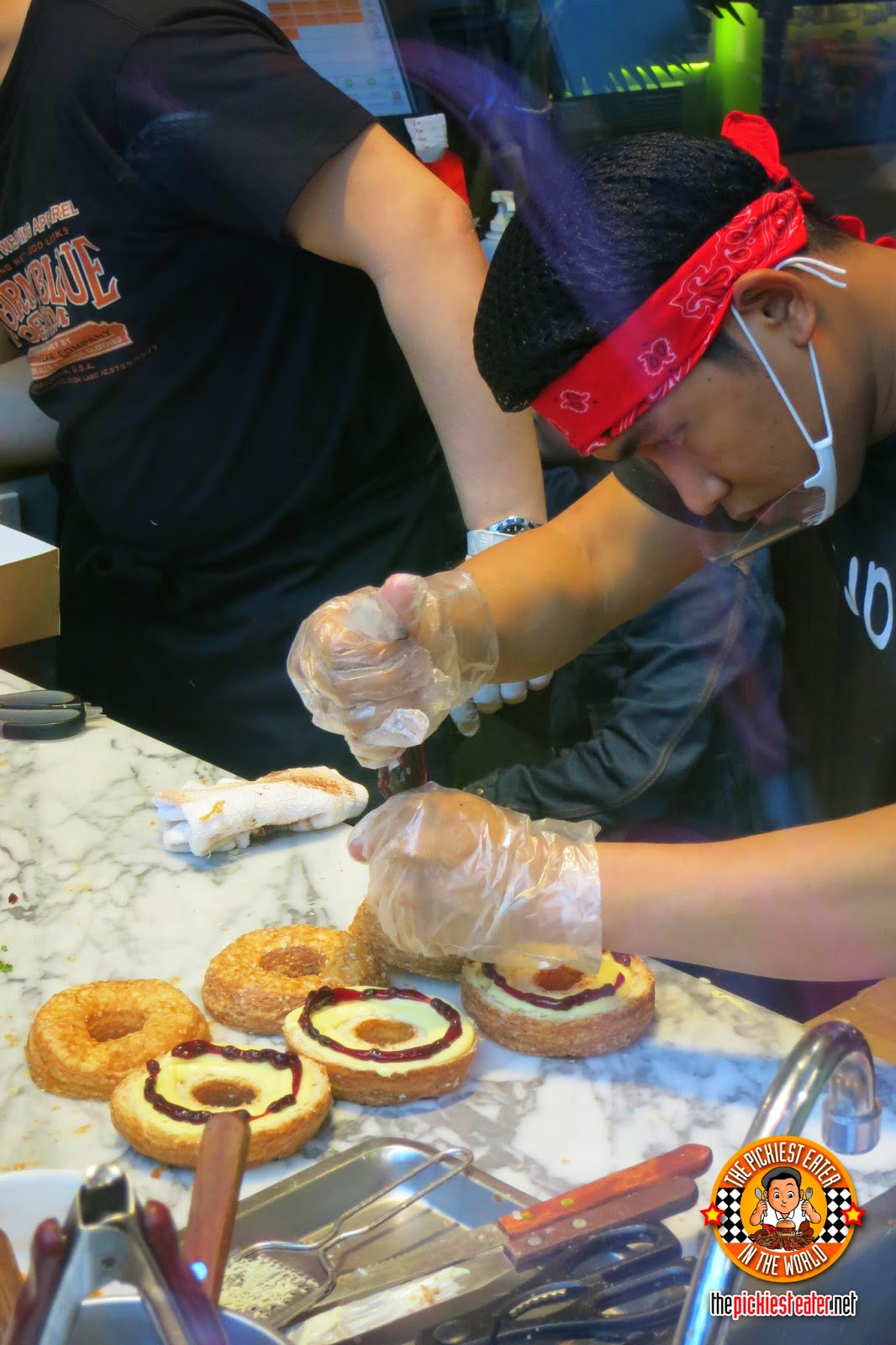 THE PICKIEST EATER IN THE WORLD: CALLING ALL BROS: BRONUTS OPENS IN SM ...