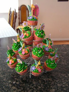 Pinterest: tinkerbell cup cake ideas