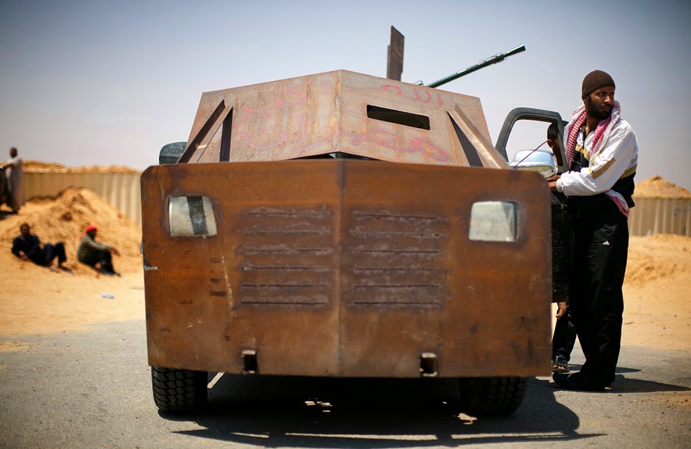 bensozia: Apocalypse Tanks: Improvised Armored Vehicles