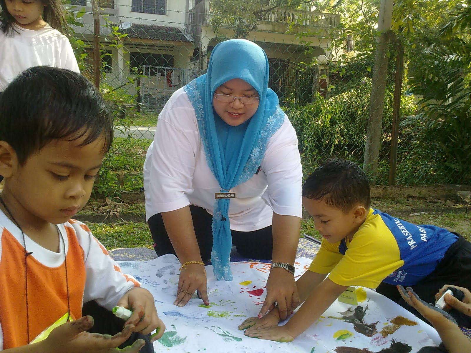 Prasekolah SK Taman Johor Jaya 1: Aktiviti bermain warna air..