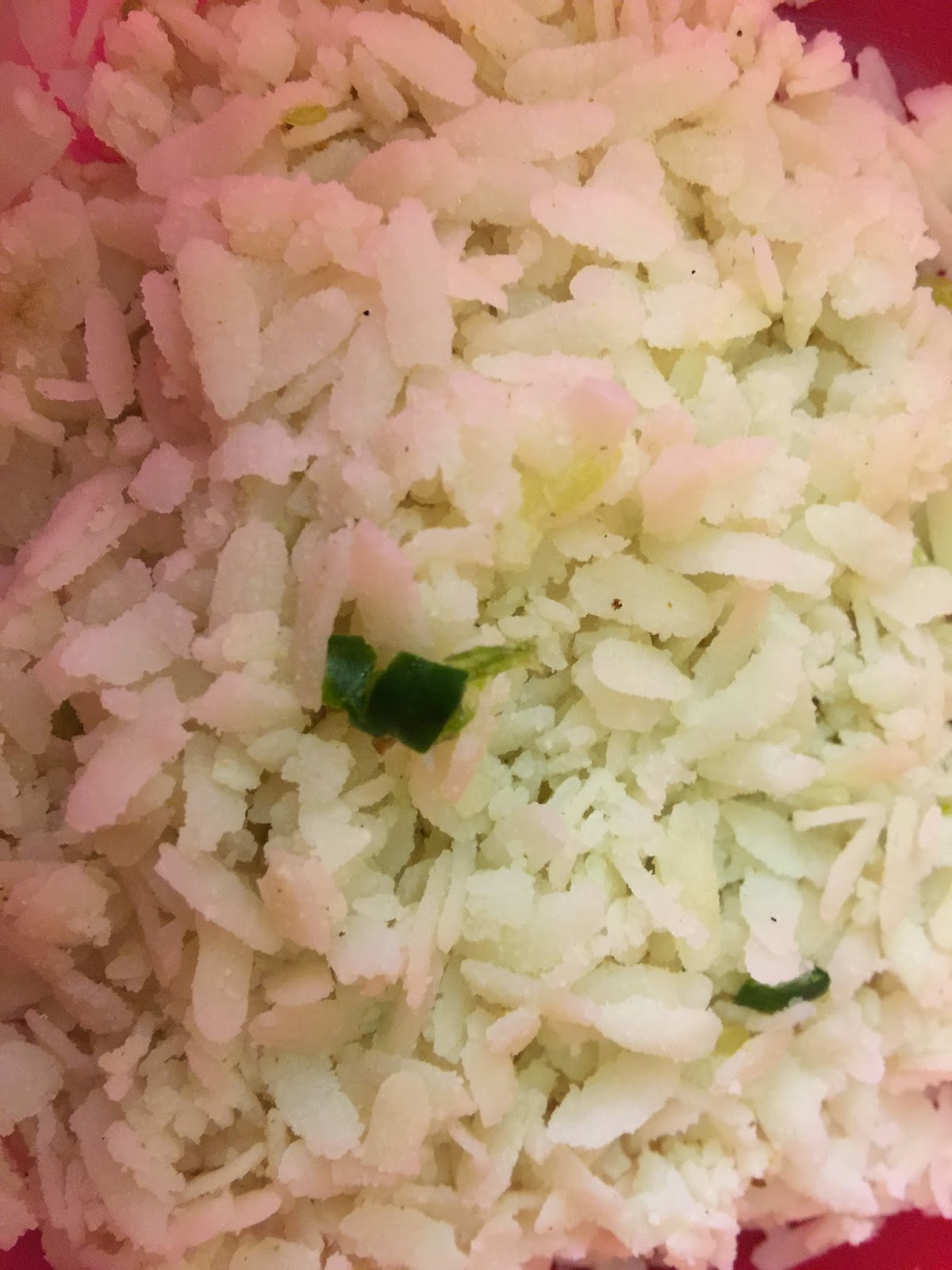 Sri's kitchen: Flavoured rice flakes (or) atukulu vellulli karam