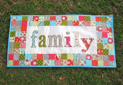 kelbysews: Family Matters Table Runner Tutorial
