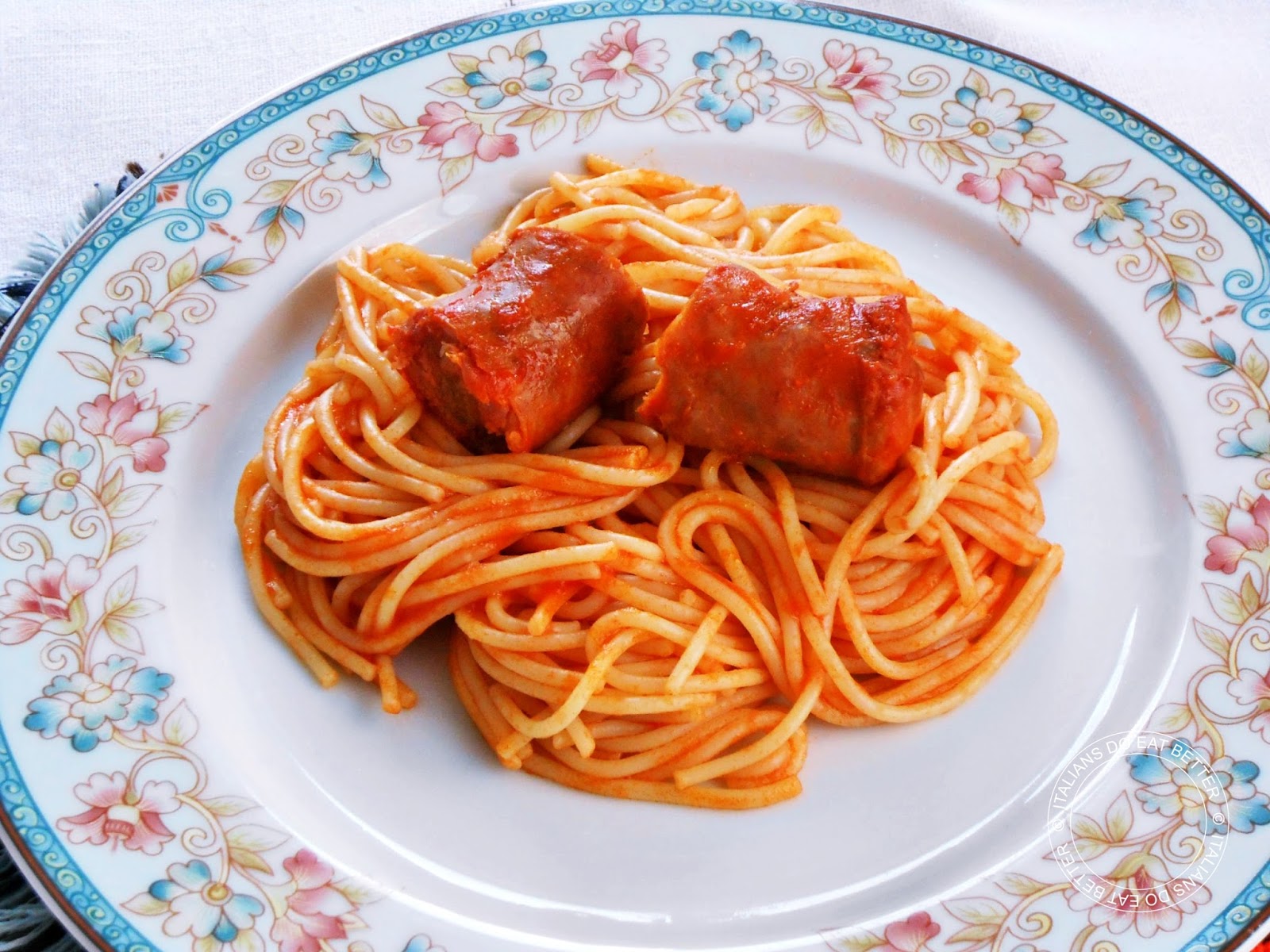 SPAGHETTI AL SUGO DI SALSICCIA - ITALIANS DO EAT BETTER