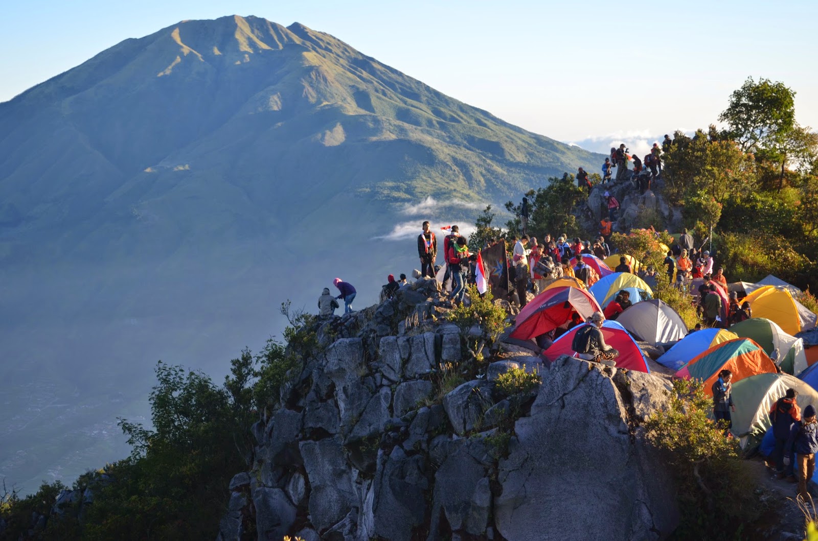 17 AGUSTUS 2014 DI PUNCAK GUNUNG MERAPI ~ adventure