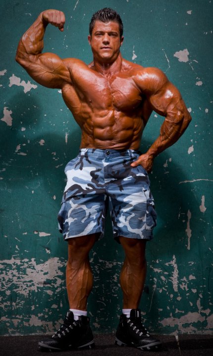 LA PERFECTION FAITE HOMME: TONY BREZNIK 02