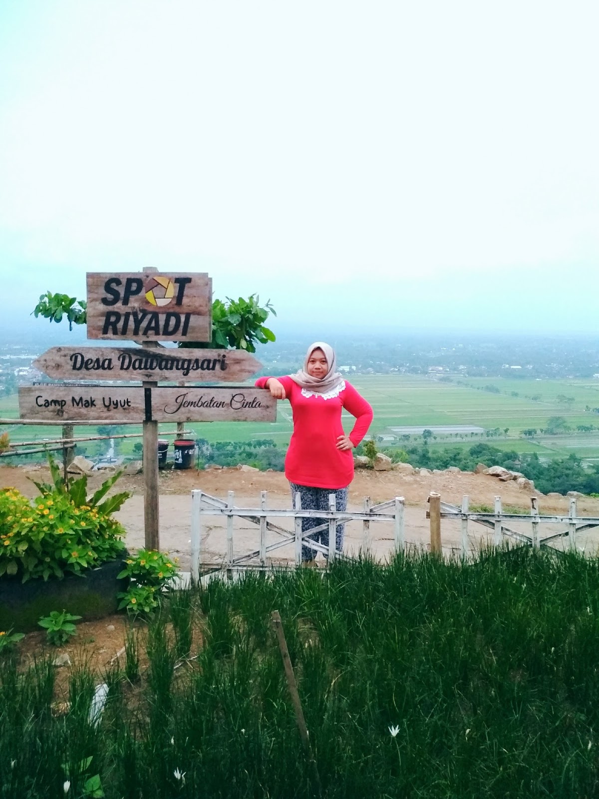 Spot Riyadi, Menikmati Keindahan Prambanan dari Ketinggian - RANSEL MUNGIL