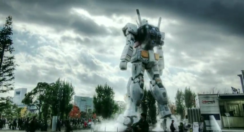GUNDAM GUY: Life-Size Gundam Statue Shot in Time-Lapse Video With ...