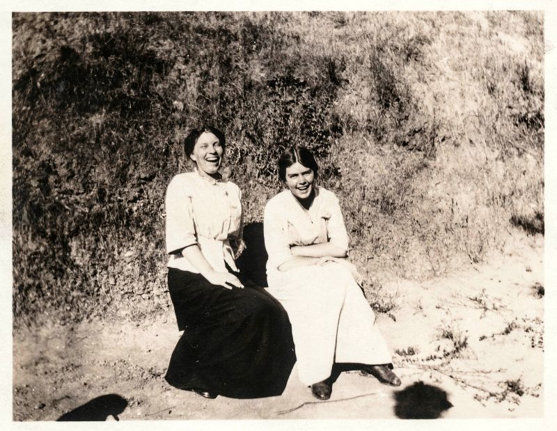 You Make Me Laugh! Here Is a Cool Snap Collection of People Laughing in ...