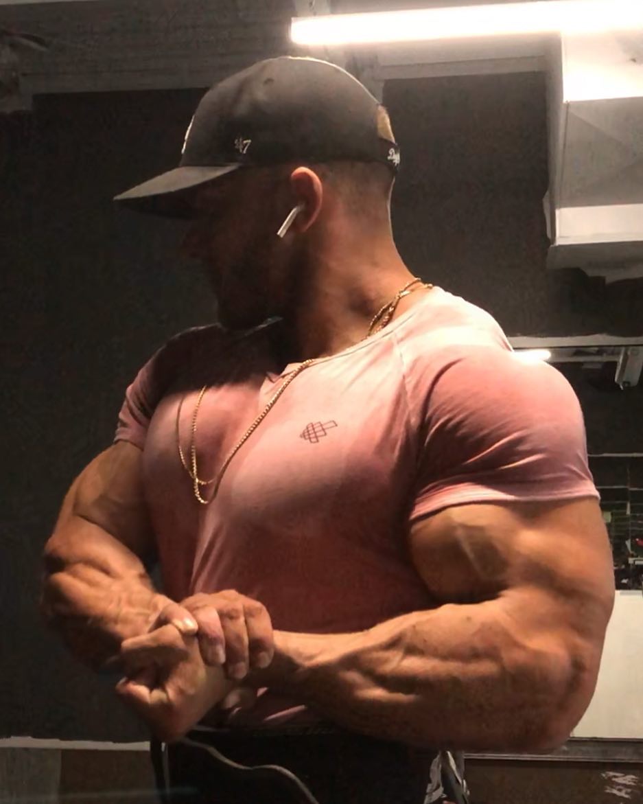 the beauty of male muscle: Tommy