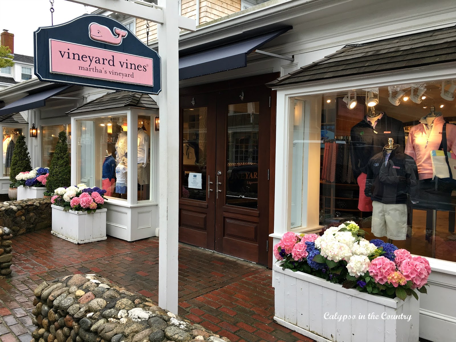 Girls' Weekend Guide to Beautiful Martha's Vineyard - Calypso in the ...