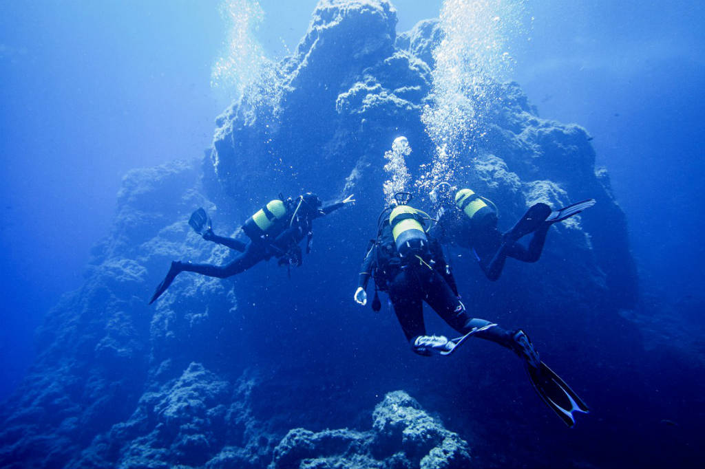 BBC filma no mar dos Açores para série a exibir em 2017 - I Love Azores