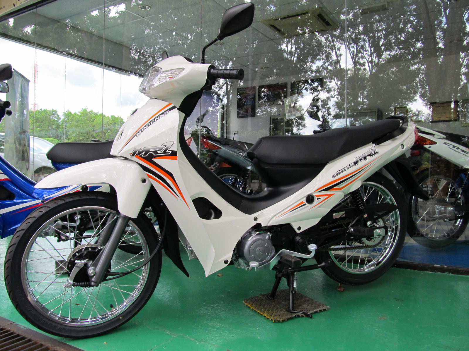 MODENAS MR1 - MODENASWORLD