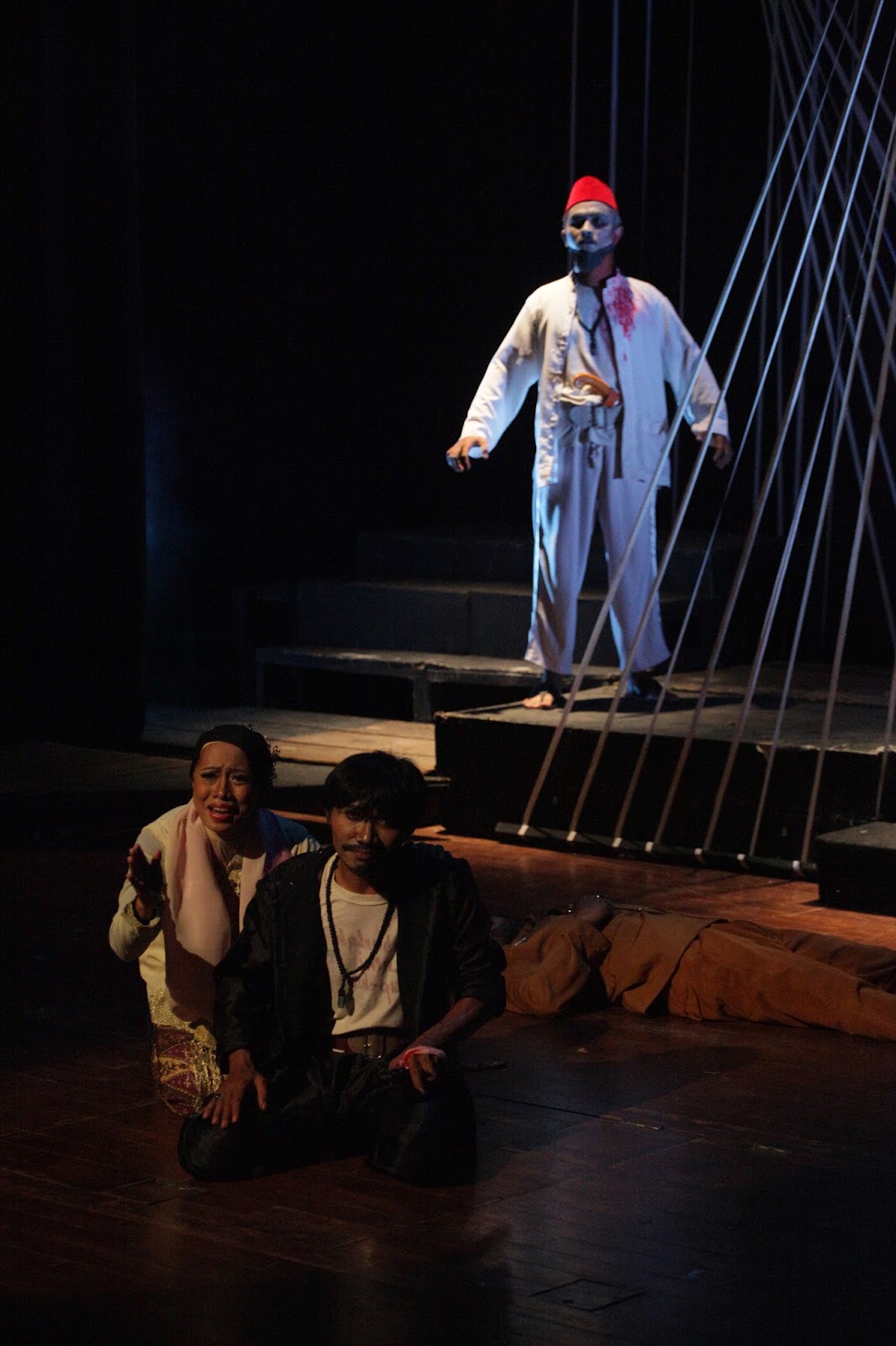 FUNGSI TATA RIAS DALAM TEATER/PEMENTASAN DRAMA. (Make up Karakter ...