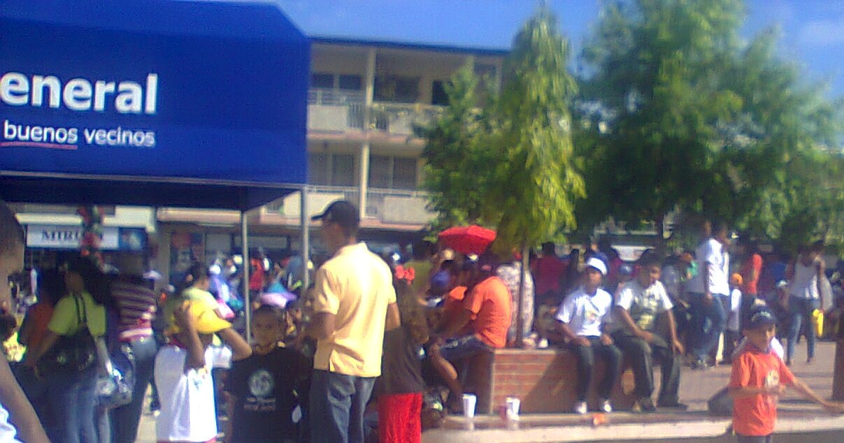 TITO AFU EN ACCION: LOS NIÑOS NACIERON PARA SER FELICES. H.D. TITO AFÚ