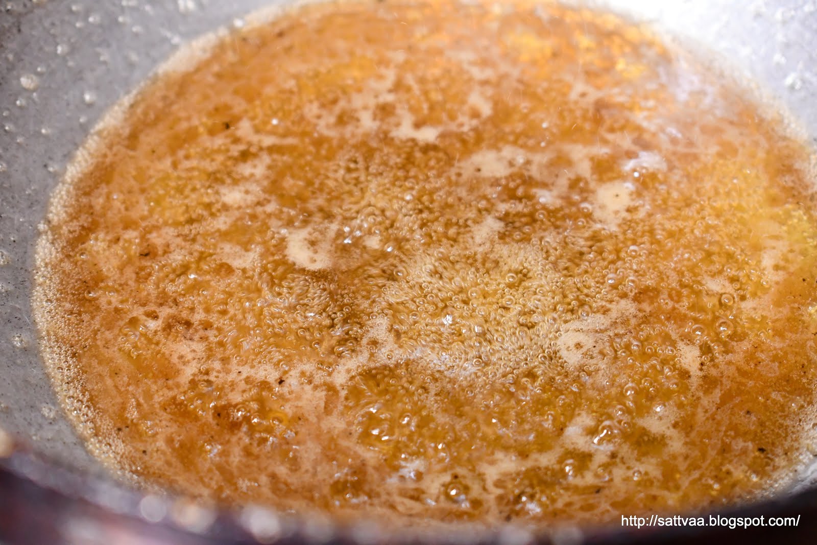 Sattvaa: Akki tambittu (sweet treat with rice) - a very simple offering ...