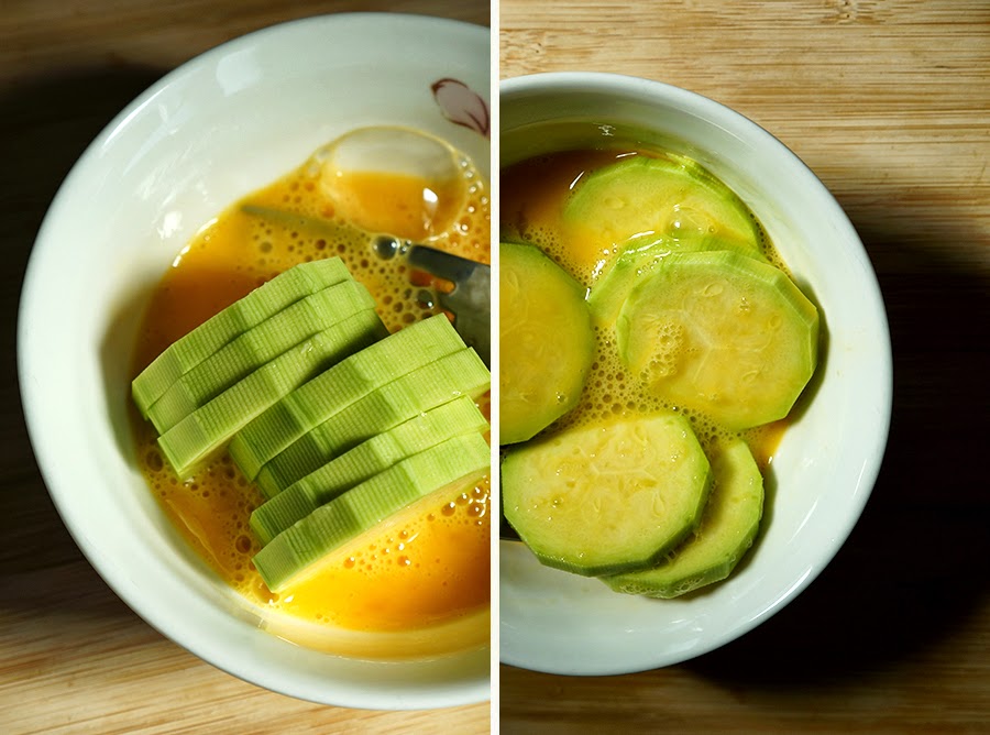 Recipe: Zucchini side dish / 호박전 (hobak-jeon) - Theheyheyhey