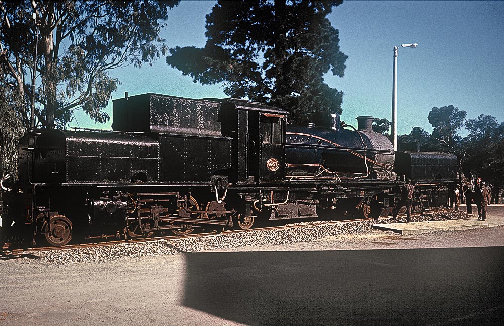 old STEAM LOCOMOTIVES in South Africa: Grahamstown, Railway Station ...
