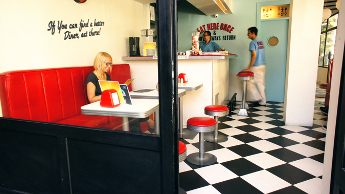 frashion: ★INTERGALACTIC Diner★ /Belgrade/