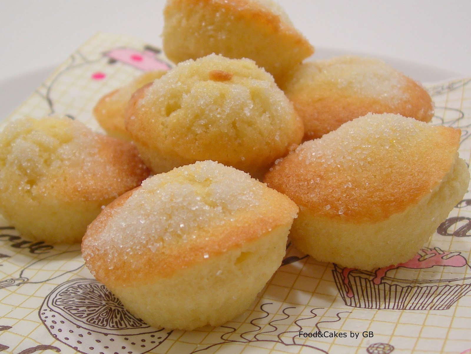 FOOD & CAKES: Mini magdalenas de nata (Versión Thermomix y tradicional)